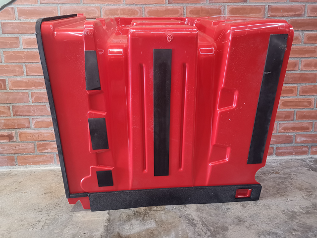 PORTABLE FLOOD PREVENTION BARRIER -COLOR RED.