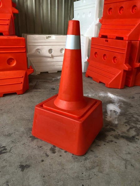 Water Filled Traffic Cone Height Extension Base