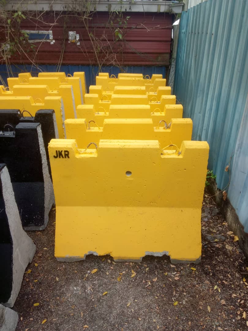 Concrete Traffic Barrier