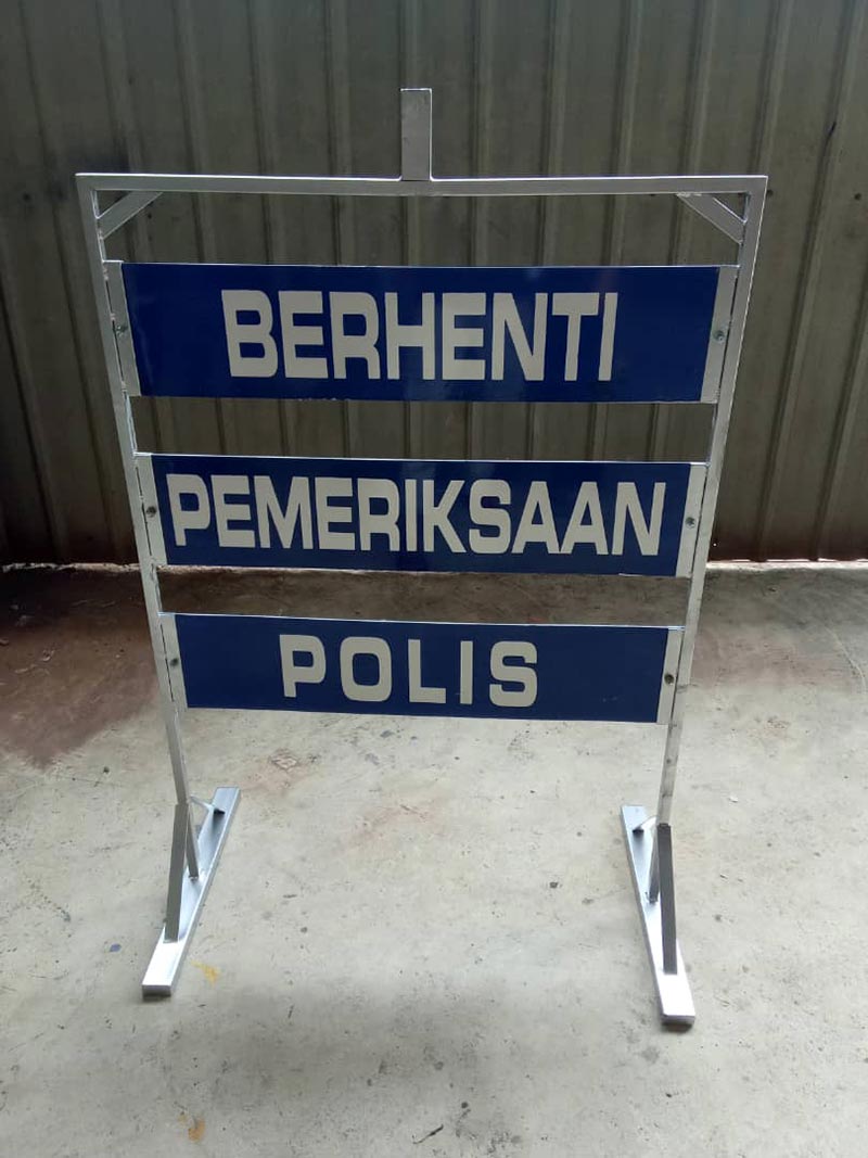 Non Collapsible Road Block Sign