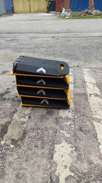 Plastic TPU Portable Speed Hump -3 Meters