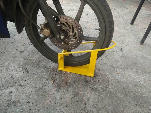 Motorcycle Tyre Clamp