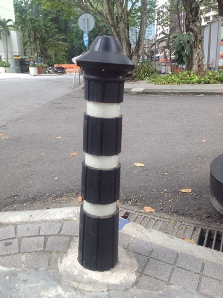 Rubber bollard With HIP reflective Sticker